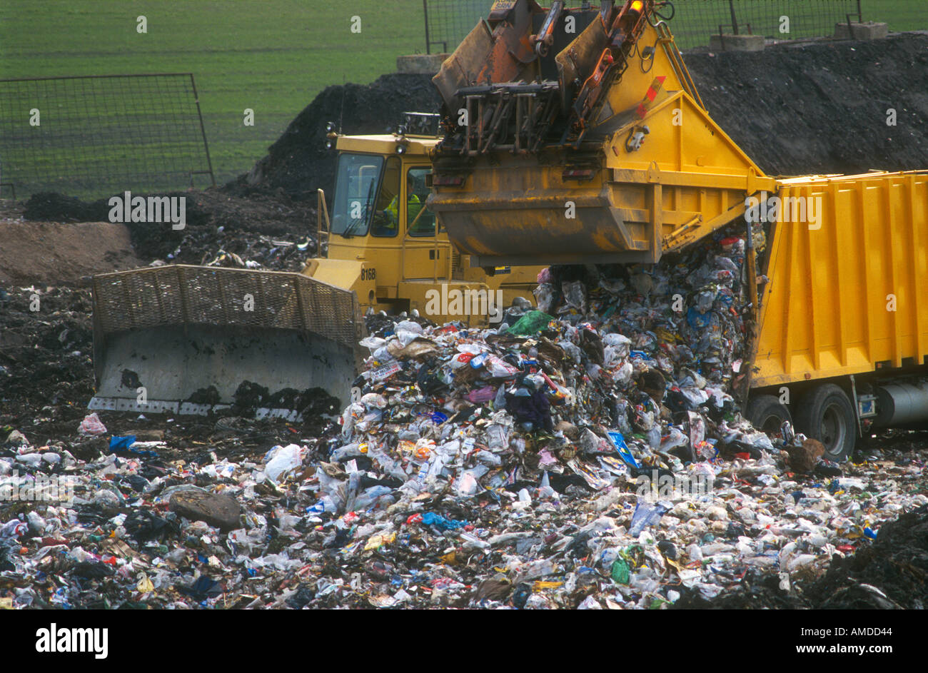 Land fill hi-res stock photography and images - Alamy