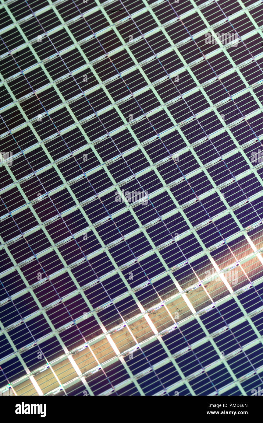 Silicon chip finger hi-res stock photography and images - Alamy