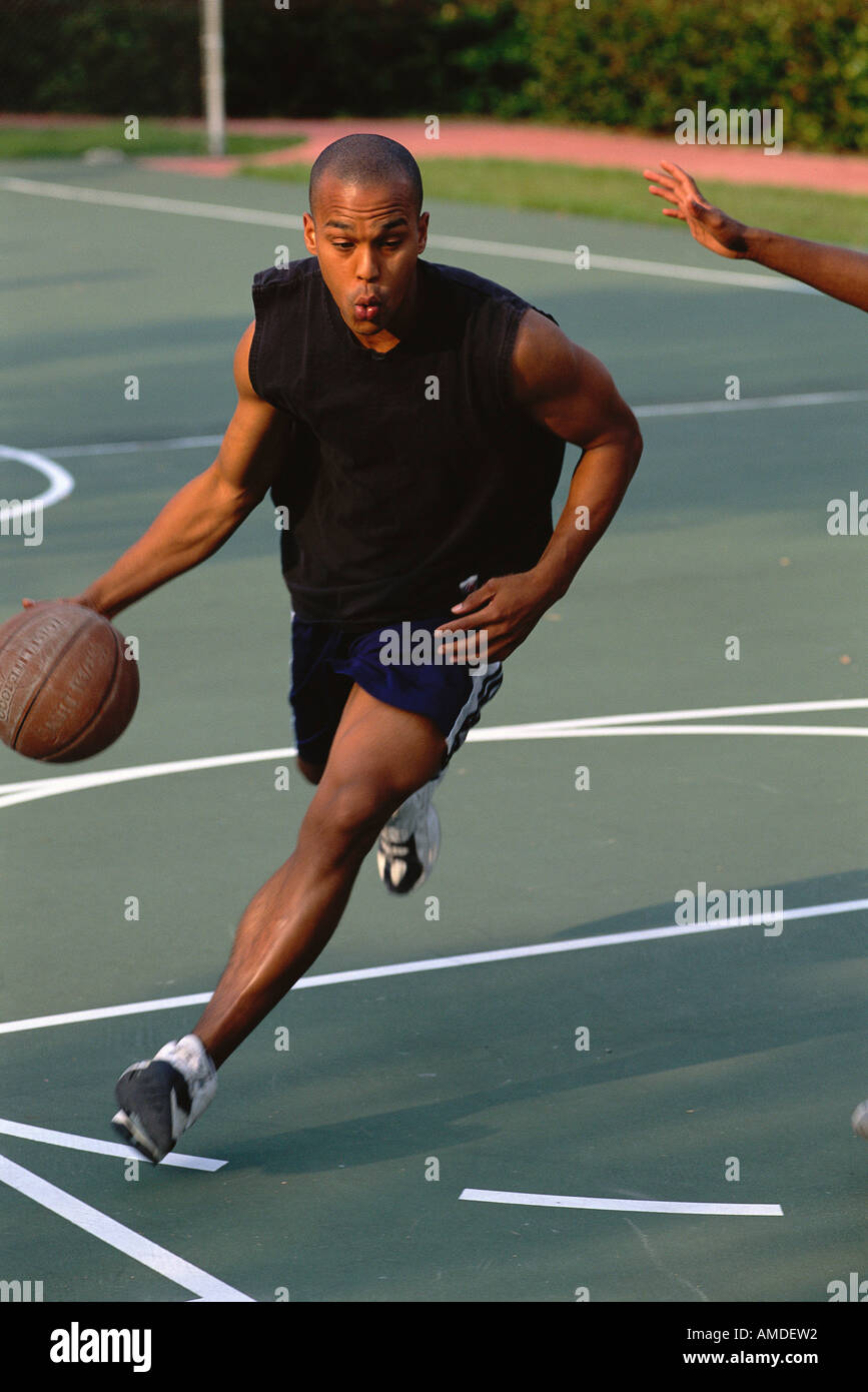 Black basketball player full body hi-res stock photography and images ...