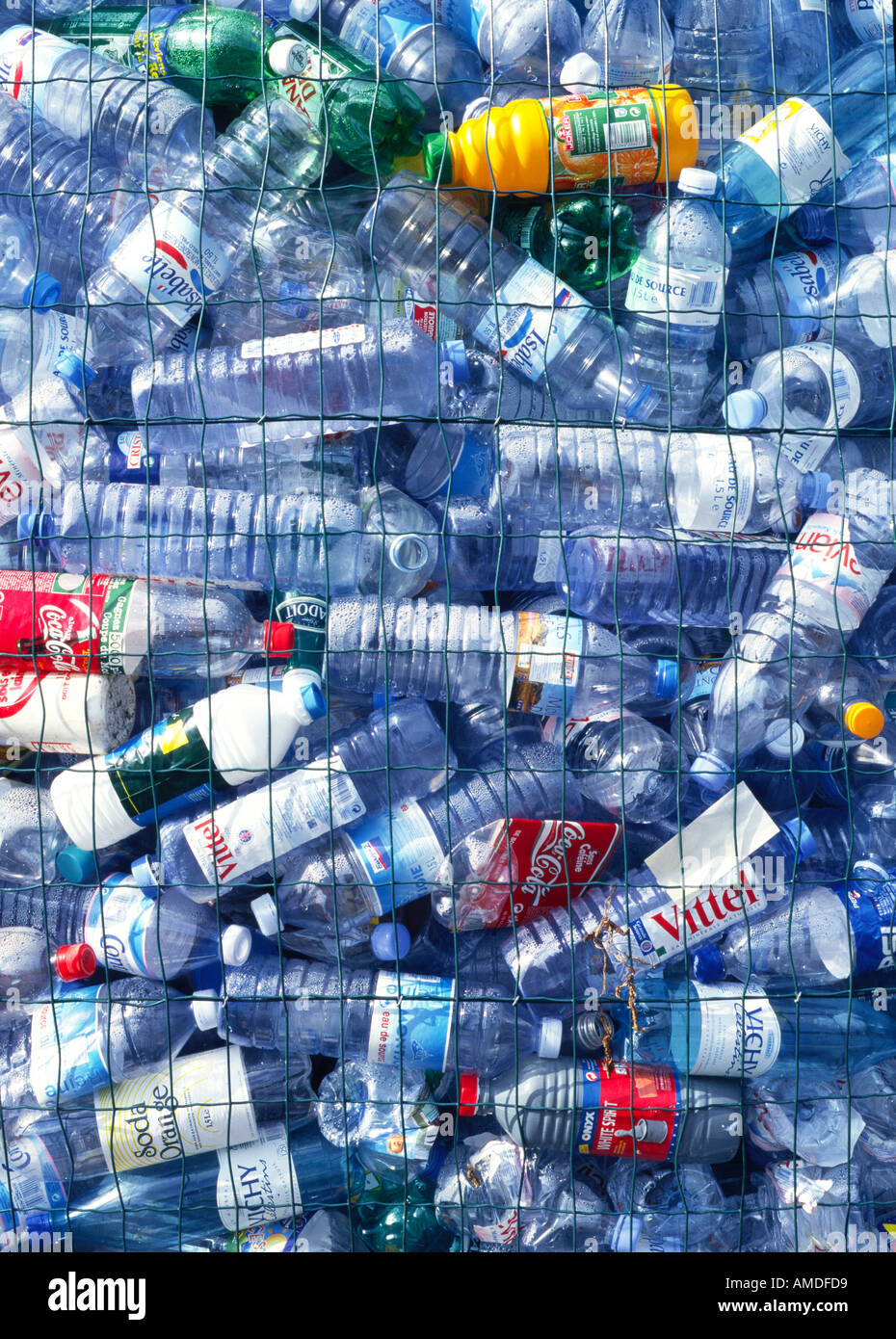 Water debris collection hi-res stock photography and images - Alamy