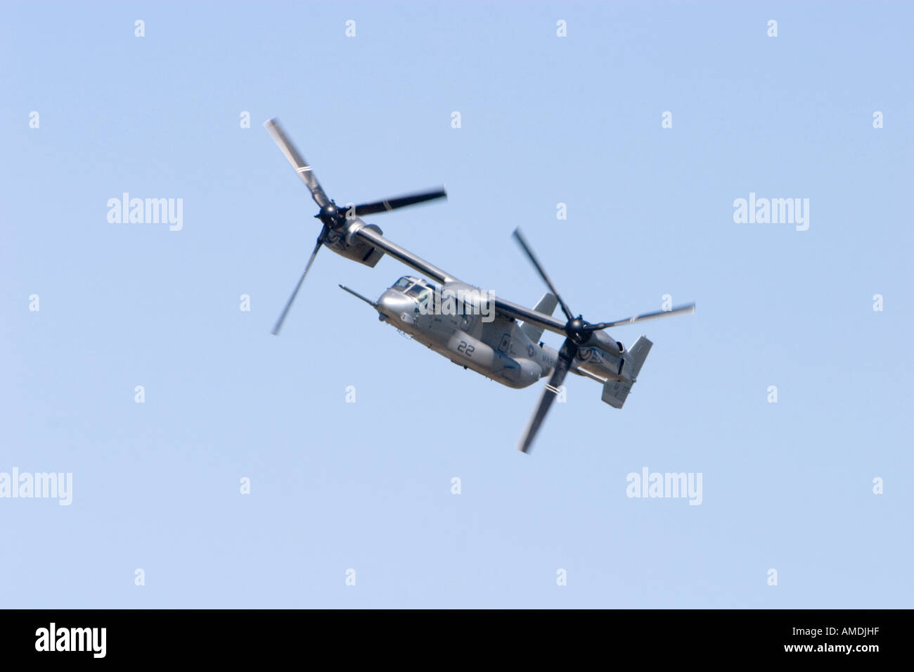 Bell Boeing V22 Osprey hybrid aircraft in action Stock Photo - Alamy