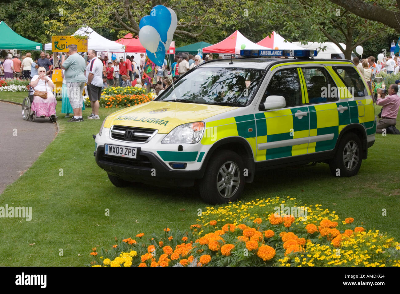 Ambulance response car at the Swindon Mela Stock Photo - Alamy