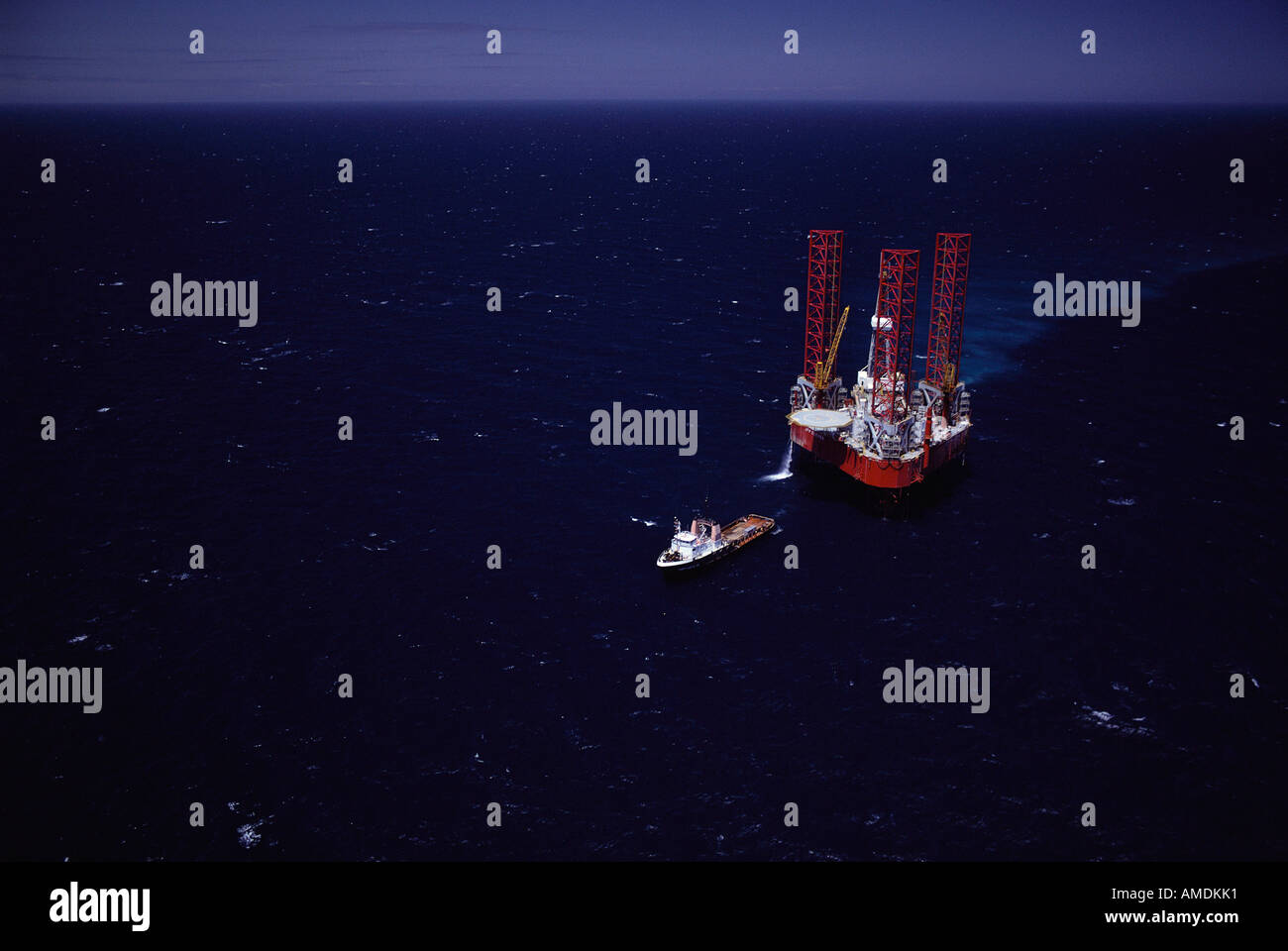 Oil rig sea birds hi-res stock photography and images - Alamy