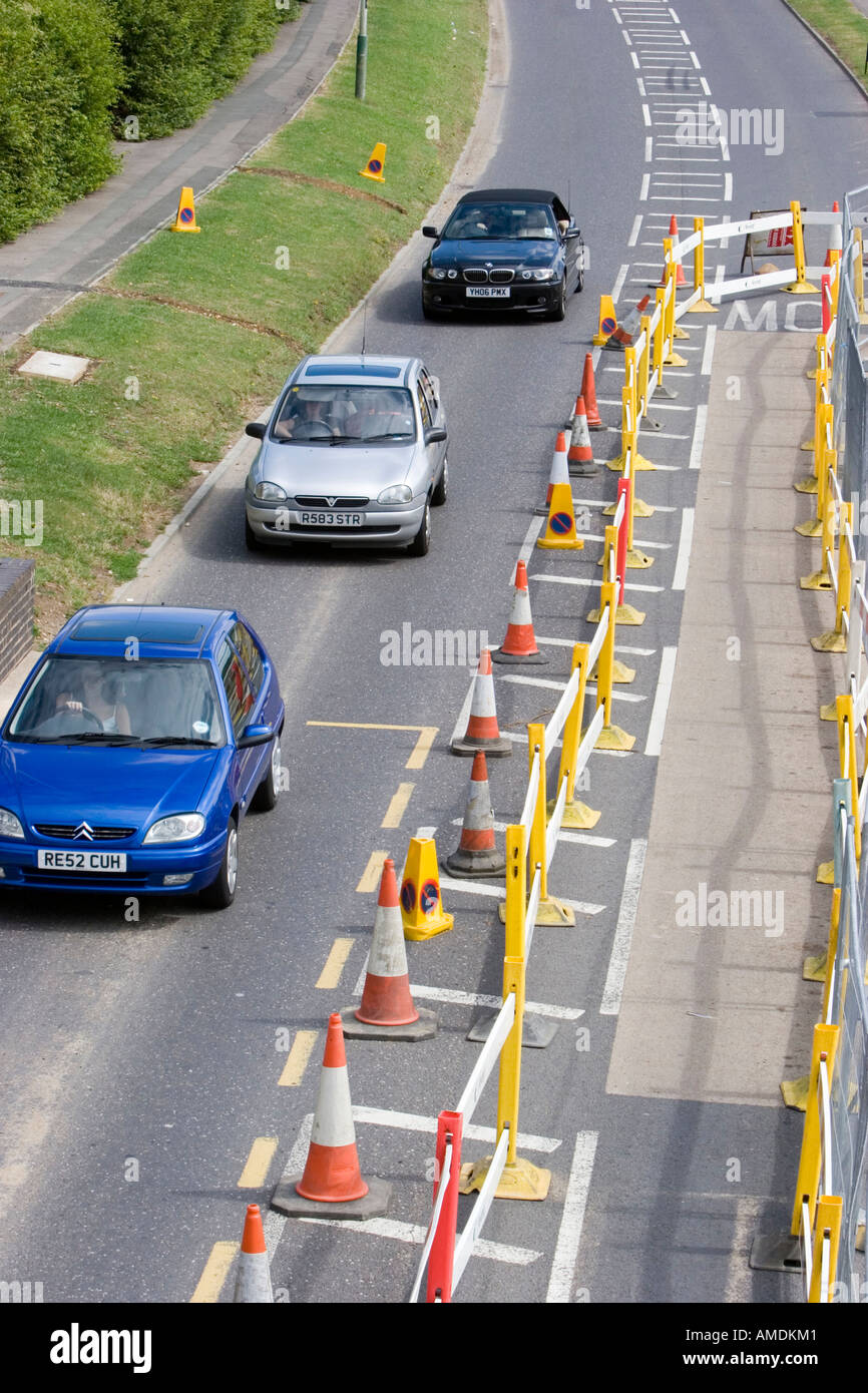 Roadworks and traffic control Stock Photo - Alamy