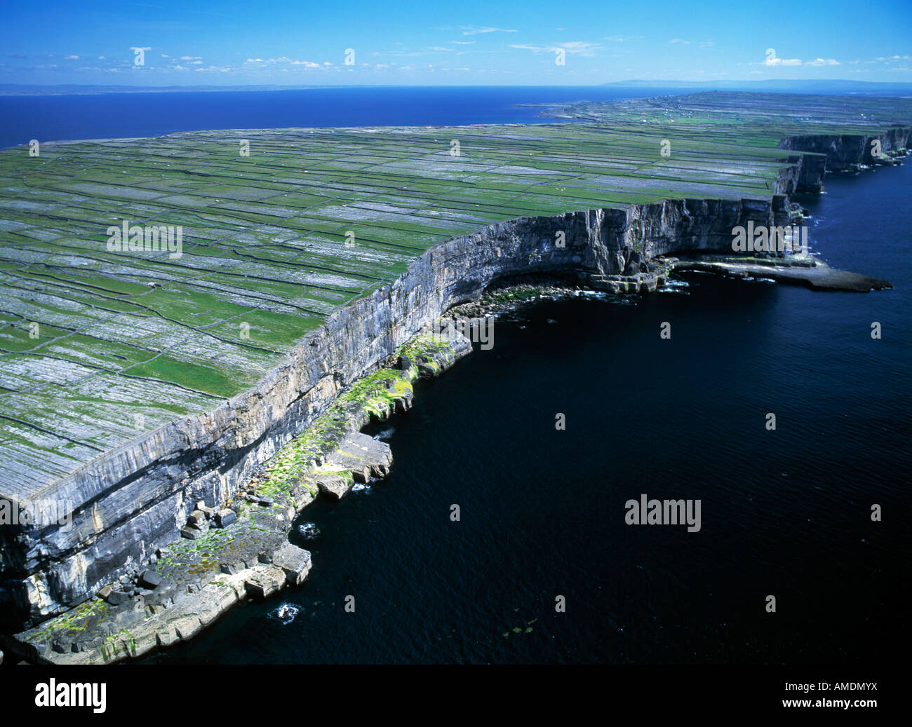 irish craggy island on the atlantic coast Stock Photo - Alamy