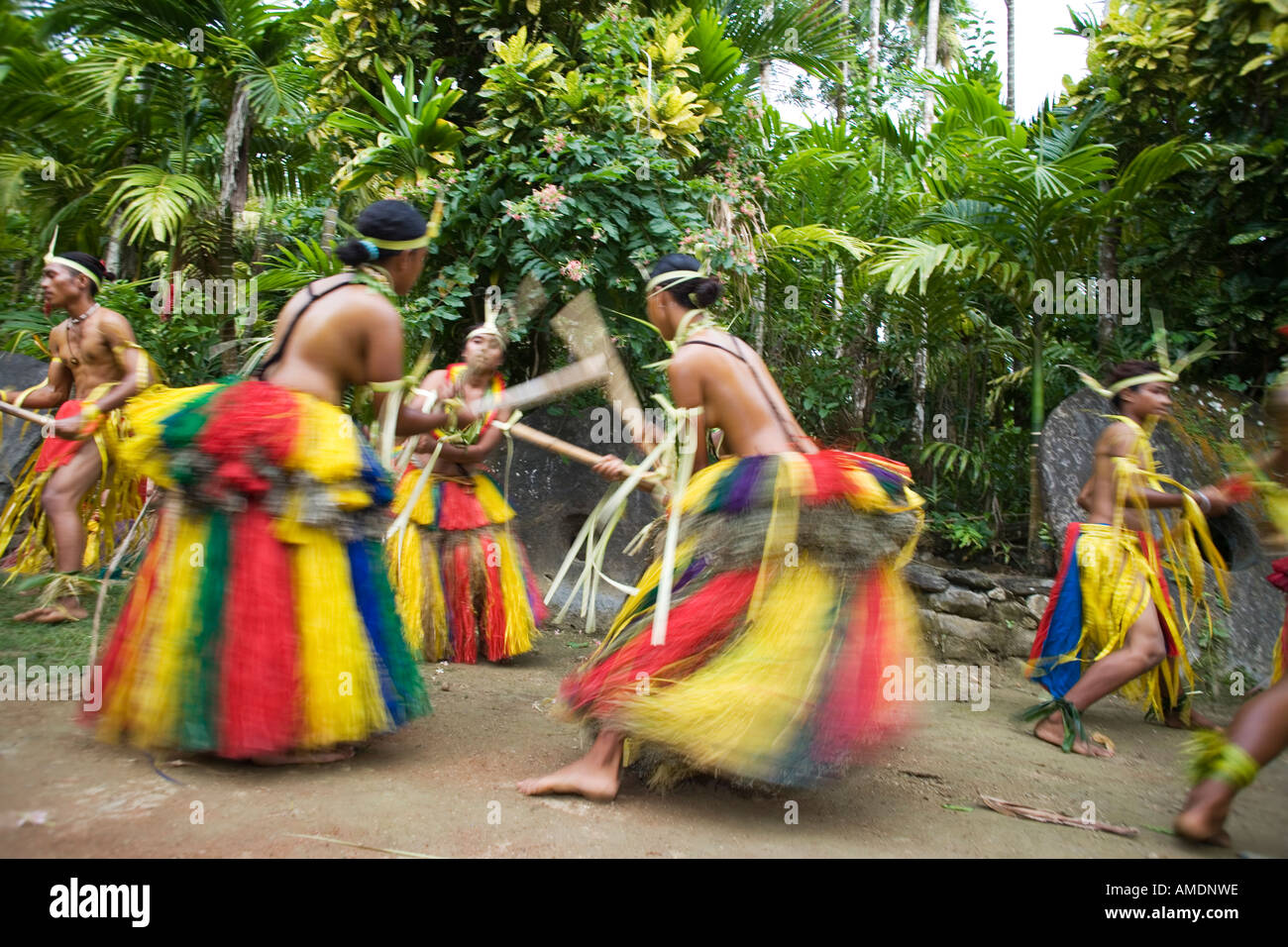 Yapese dancers hi-res stock photography and images - Alamy