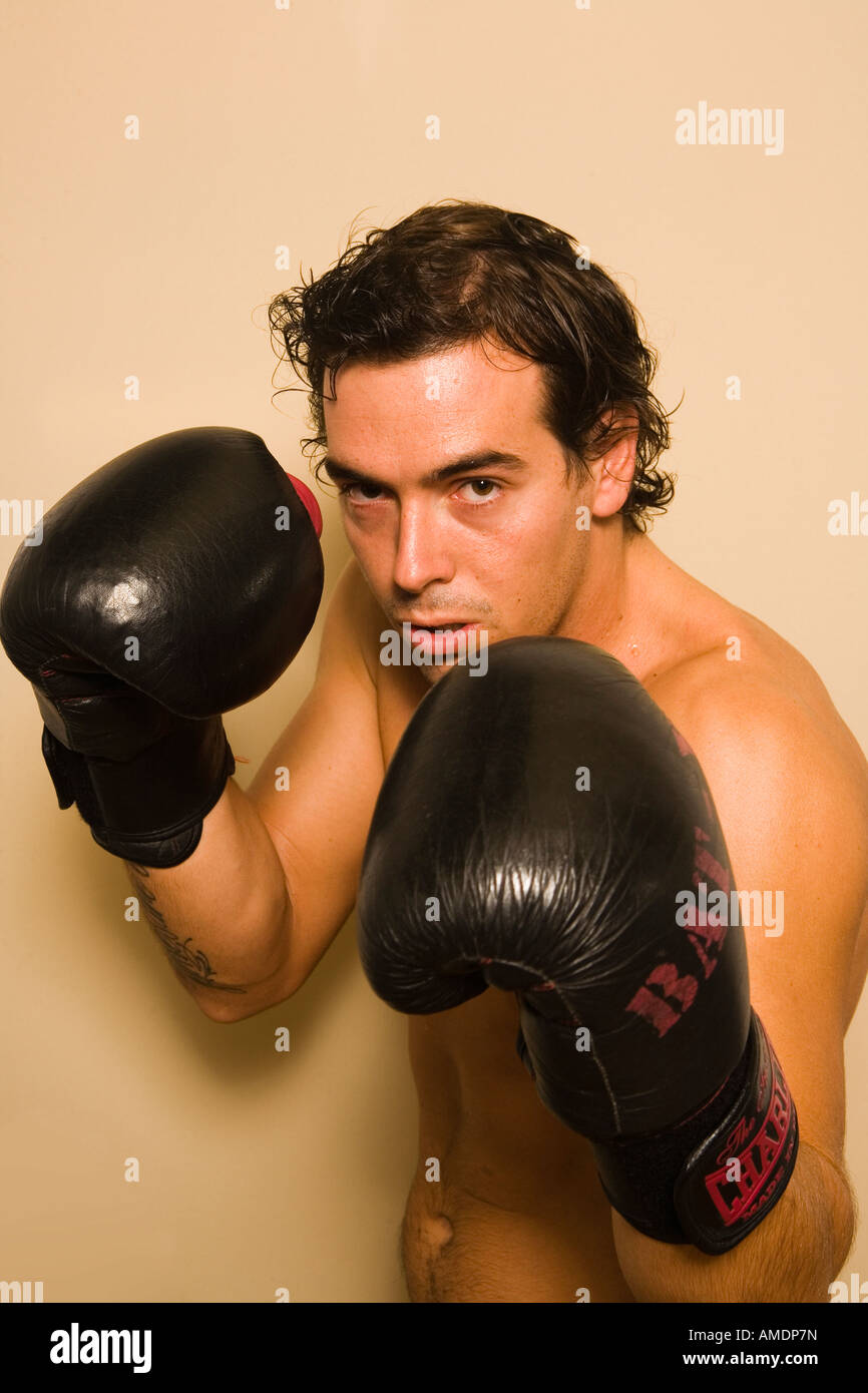 boxer in boxing stance Stock Photo - Alamy
