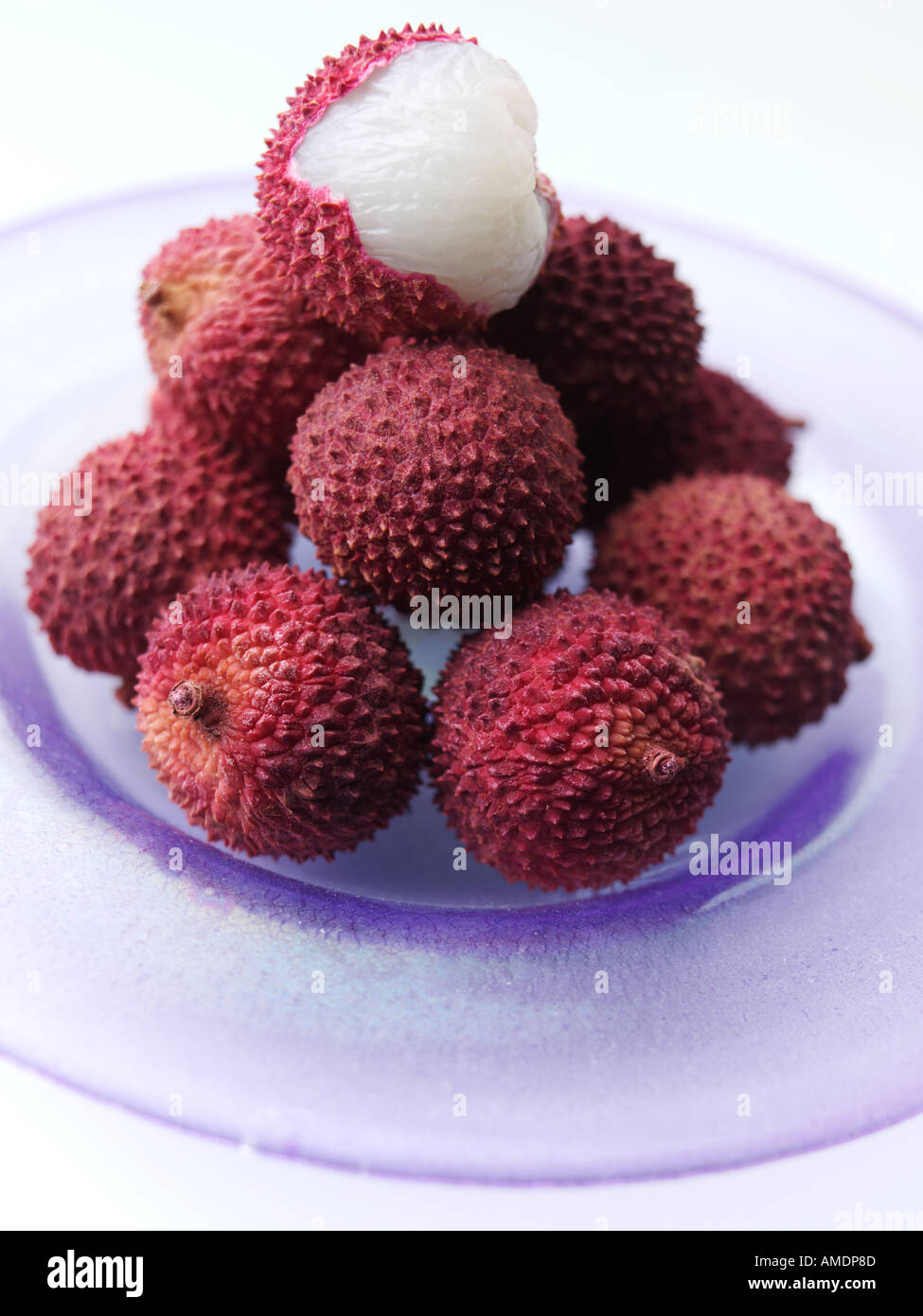 Lychees with shell hi-res stock photography and images - Alamy