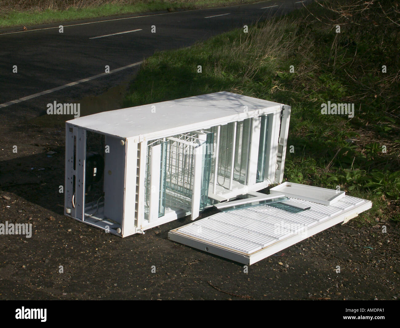 Dumped refrigerator hi-res stock photography and images - Alamy