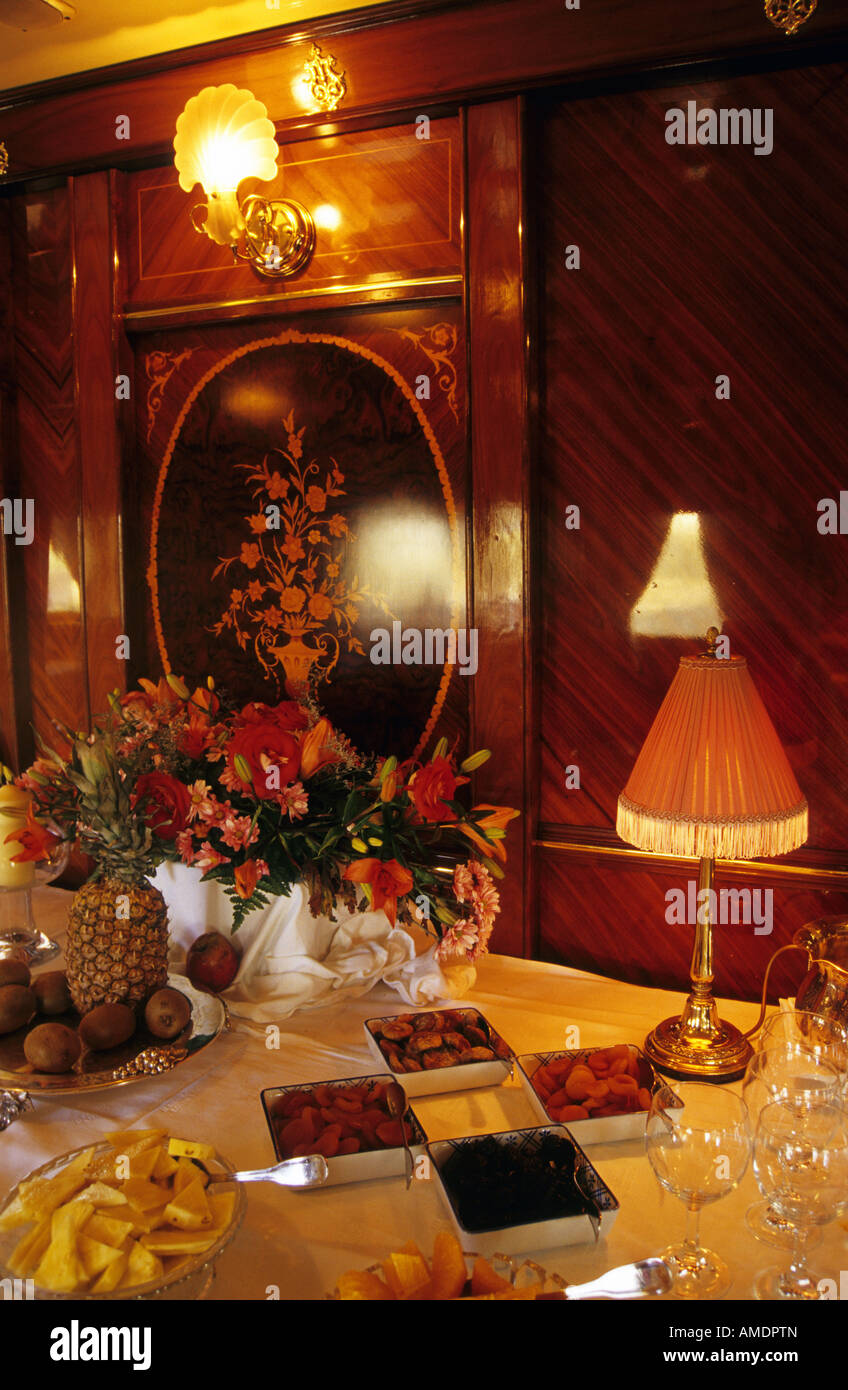 Restaurant al vagon hi-res stock photography and images - Alamy