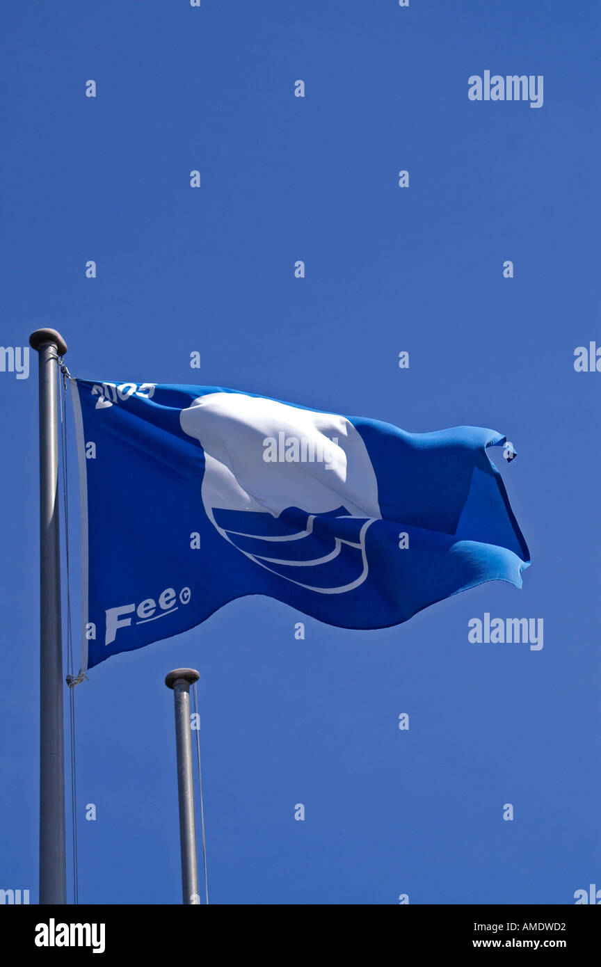 international clean beach flag Stock Photo - Alamy