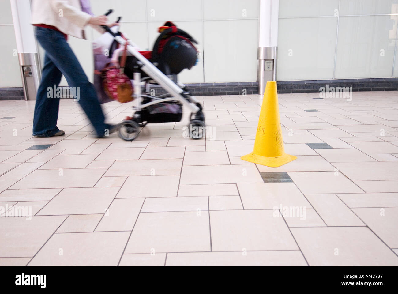 Slippery floor in shopping mall hi-res stock photography and images - Alamy