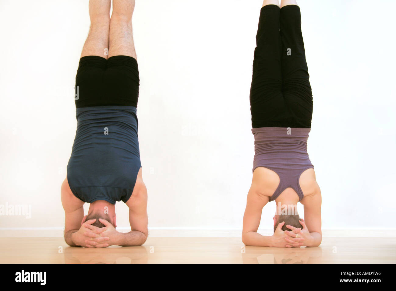Headstand hi-res stock photography and images - Alamy
