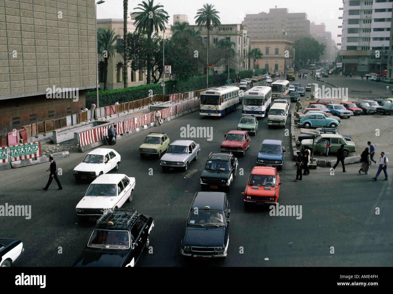 Traffic and pedestrian Cairo Egypt Stock Photo - Alamy