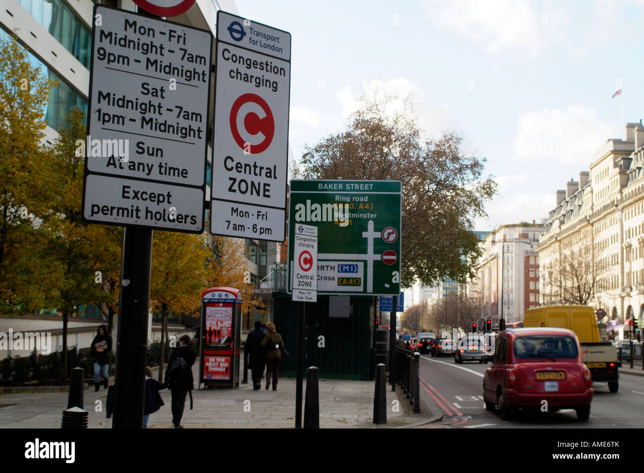 Congestion charge signs hi-res stock photography and images - Alamy