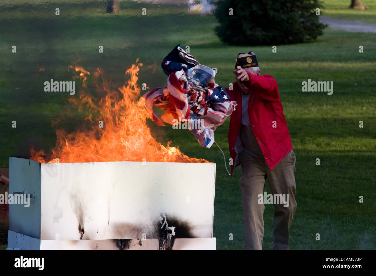 The American Legion performs their annual US Flag destruction ceremony ...