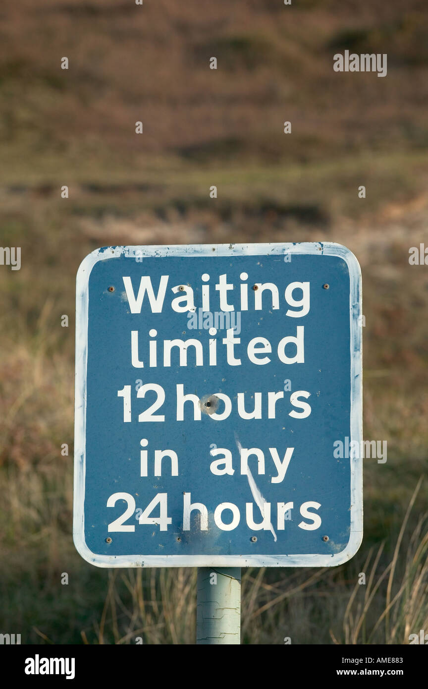 Waiting limited 12 hours in any 24 hours parking sign hi-res stock ...