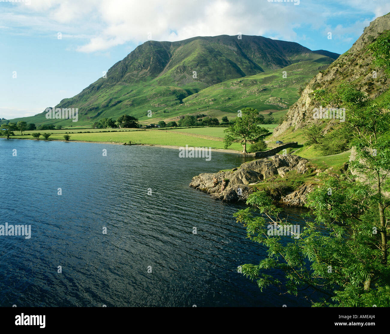Crummock water shoreline hi-res stock photography and images - Alamy