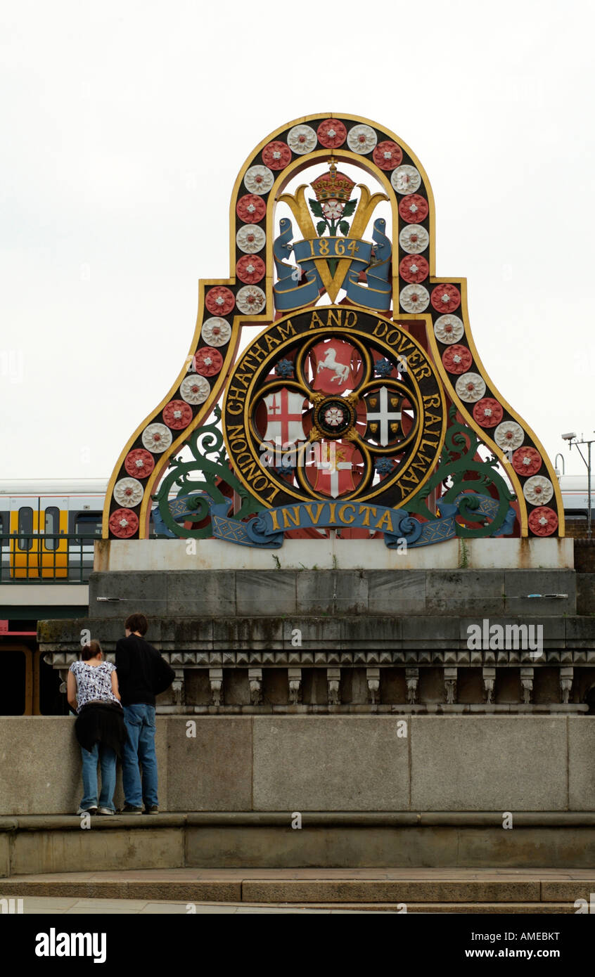 London chatham and dover railway coat of arms hi-res stock photography ...