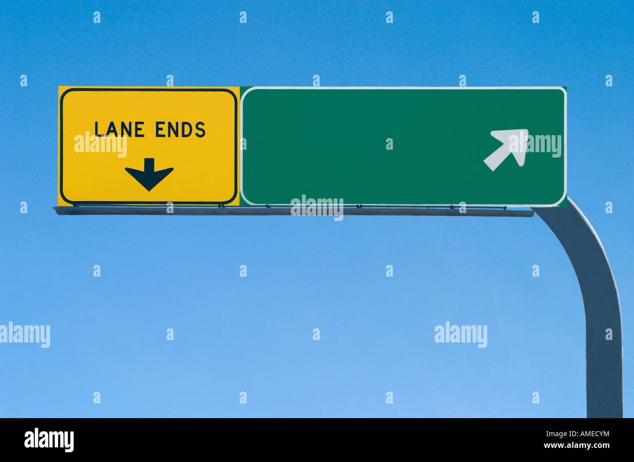 Blank freeway sign ready for your custom text Stock Photo - Alamy