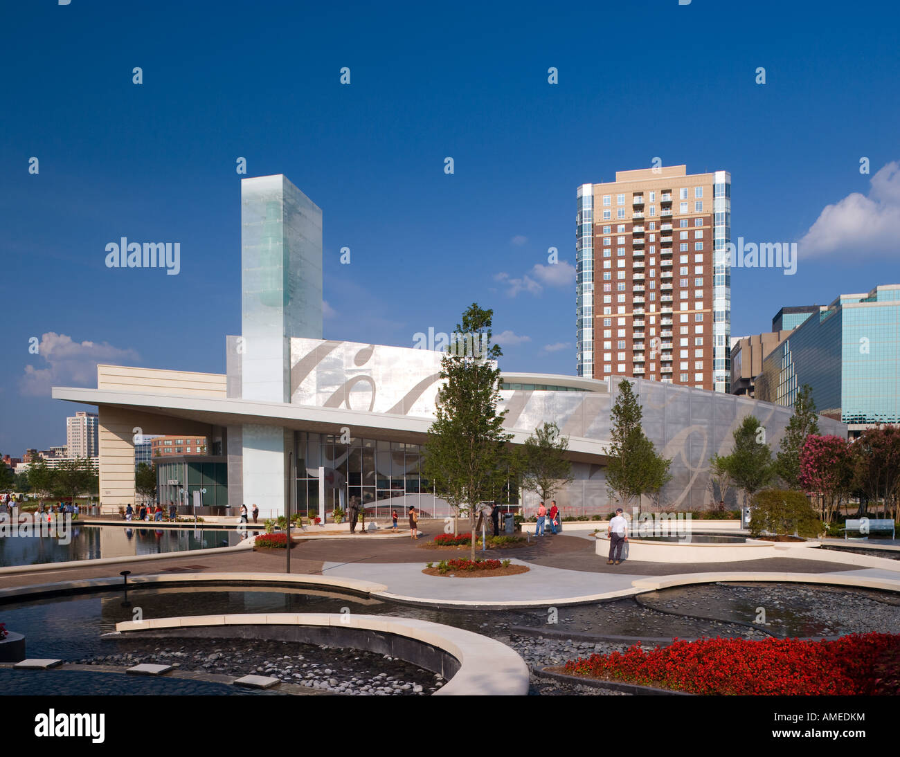 World of coca cola atlanta exterior hi-res stock photography and images ...