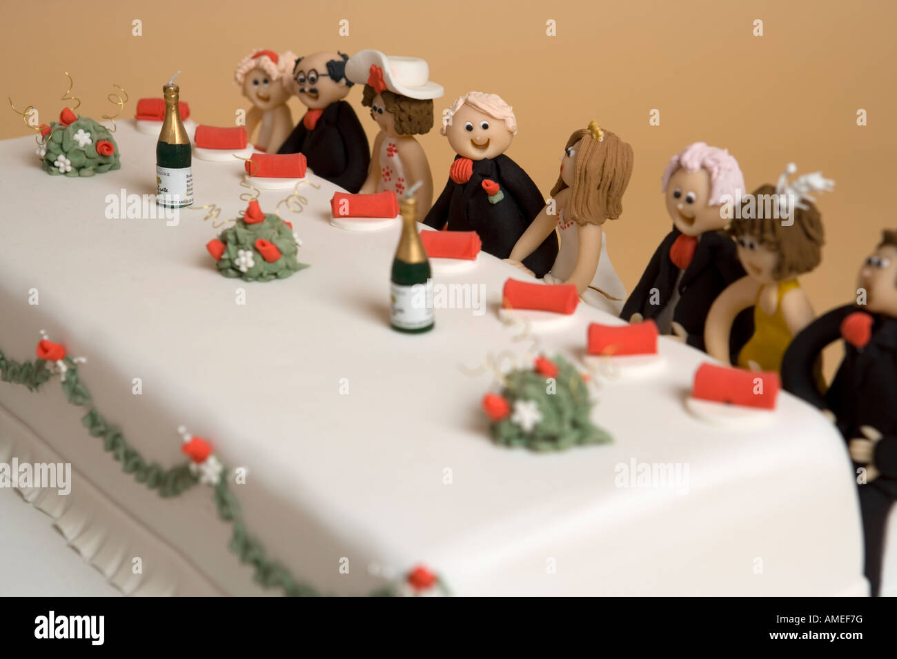 Reception Top Table wedding cake Stock Photo - Alamy