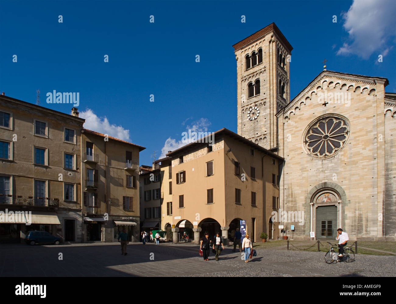 Church at Como principal city on Lake Como Italy Stock Photo - Alamy
