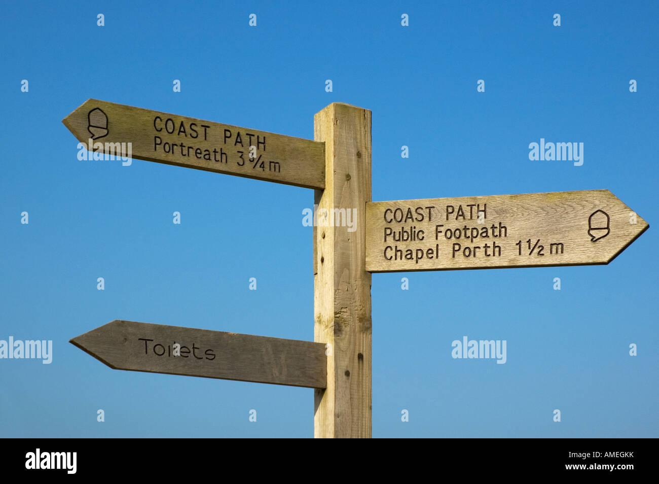 coast path signpost,cornwall Stock Photo - Alamy