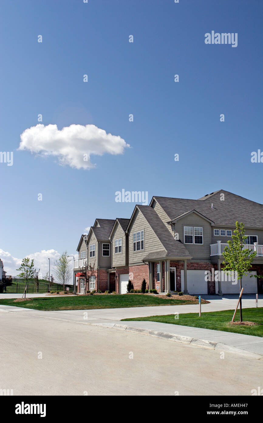 omaha nebraska exterior building blue sky clouds Stock Photo - Alamy