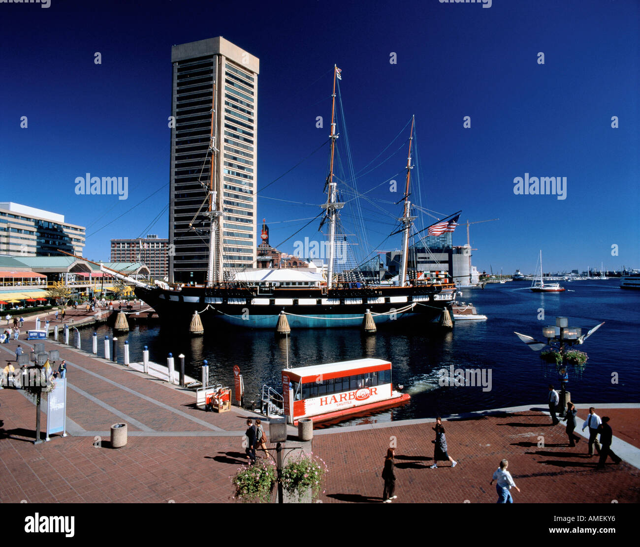 Baltimore's Inner Harbour, USS Constellation, Baltimore Maryland, USA ...