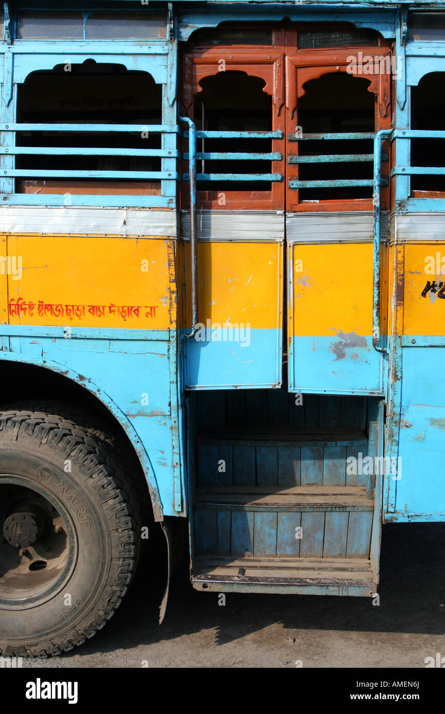 Bus steps hi-res stock photography and images - Alamy