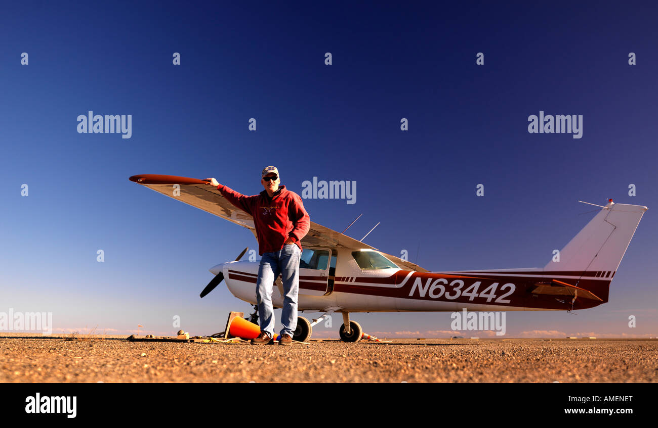 Pilot man hi-res stock photography and images - Alamy