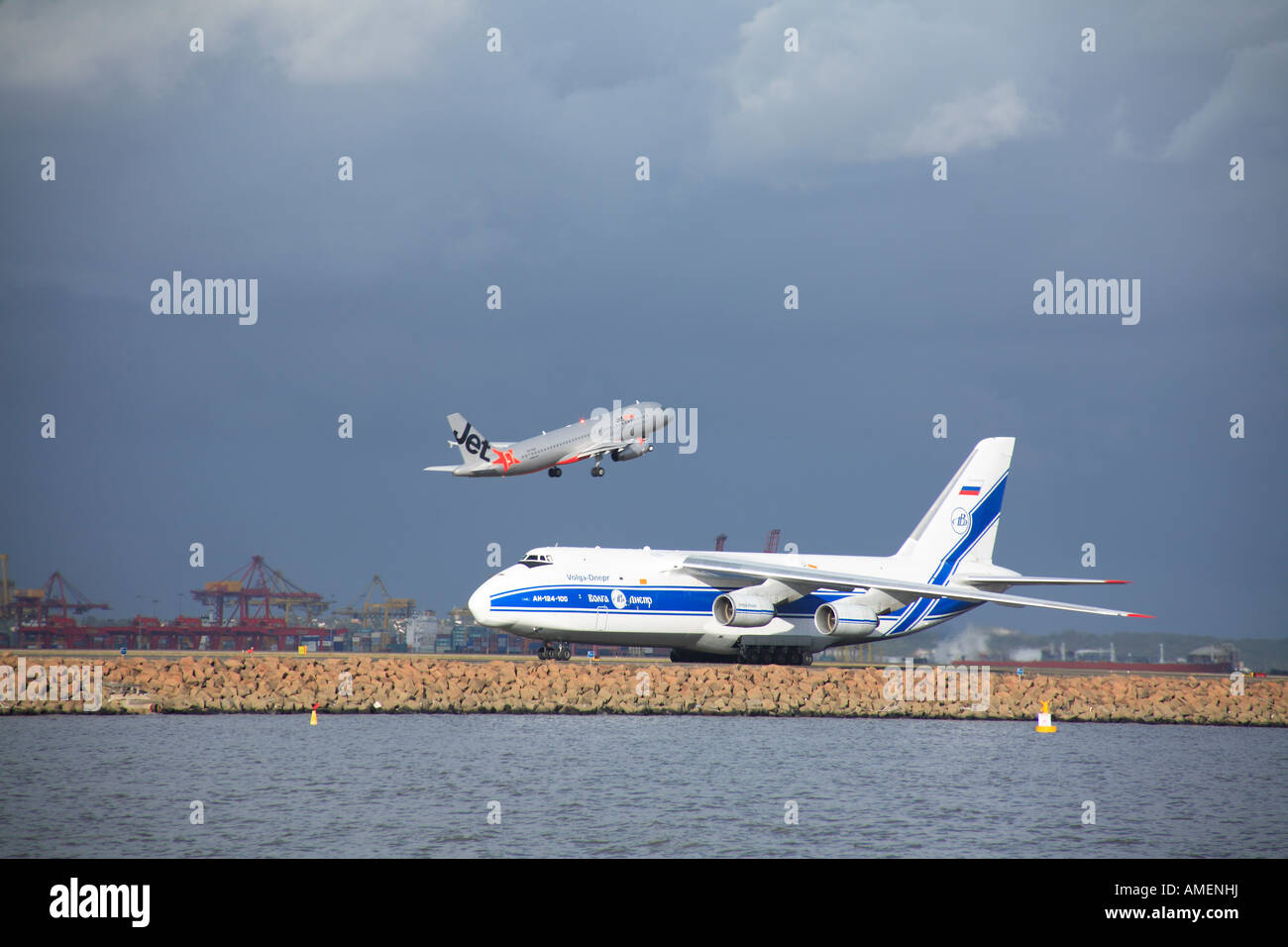 Heavy Lift Russian Air Freighter landing at Sydney New South Wales ...