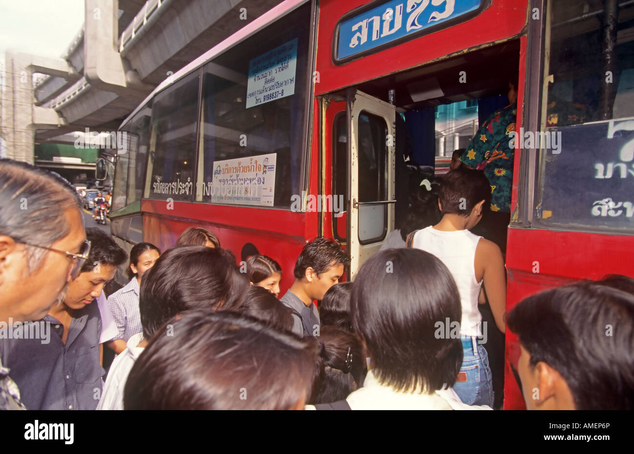 Bus stop Bangkok Thailand Stock Photo - Alamy