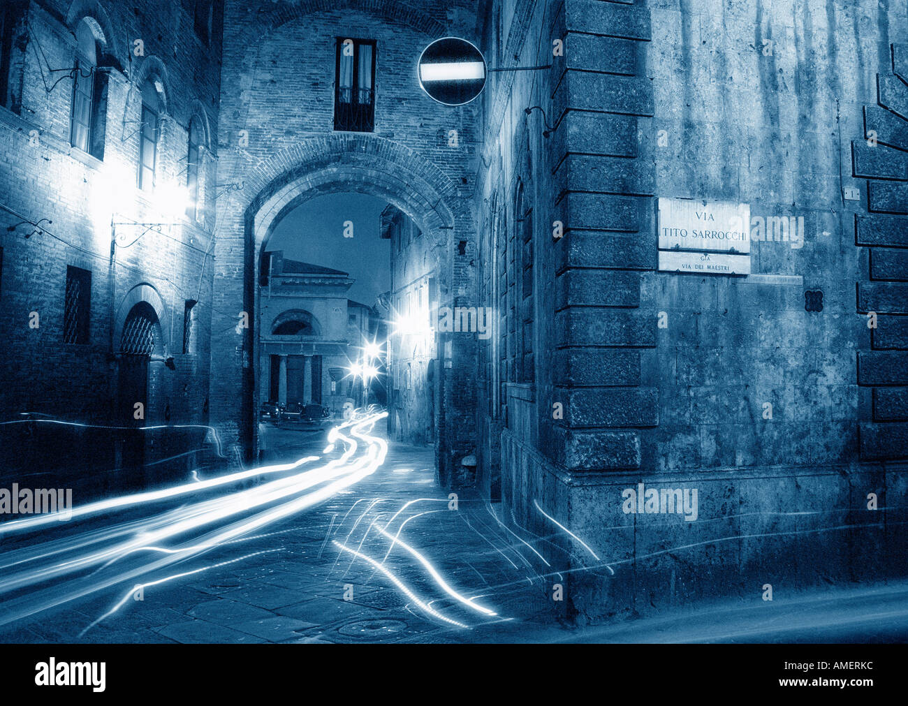 Alight illuminated headlamp hi-res stock photography and images - Alamy