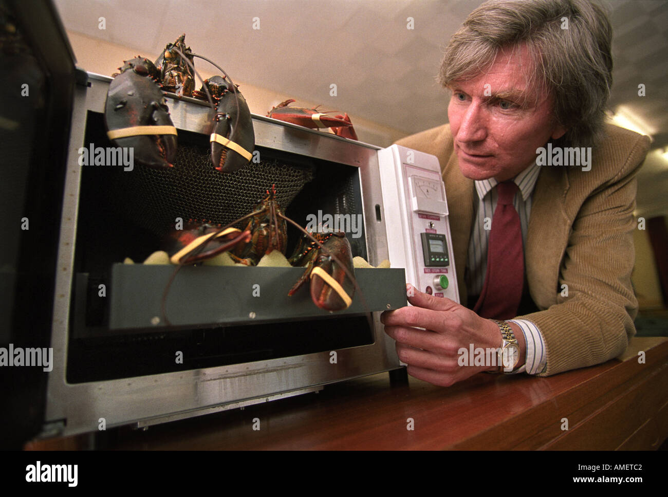 RESEARCH SPONSOR SIMON BUCKHAVEN DEMONSTRATES THE HUMANE CRUSTACEAN ...