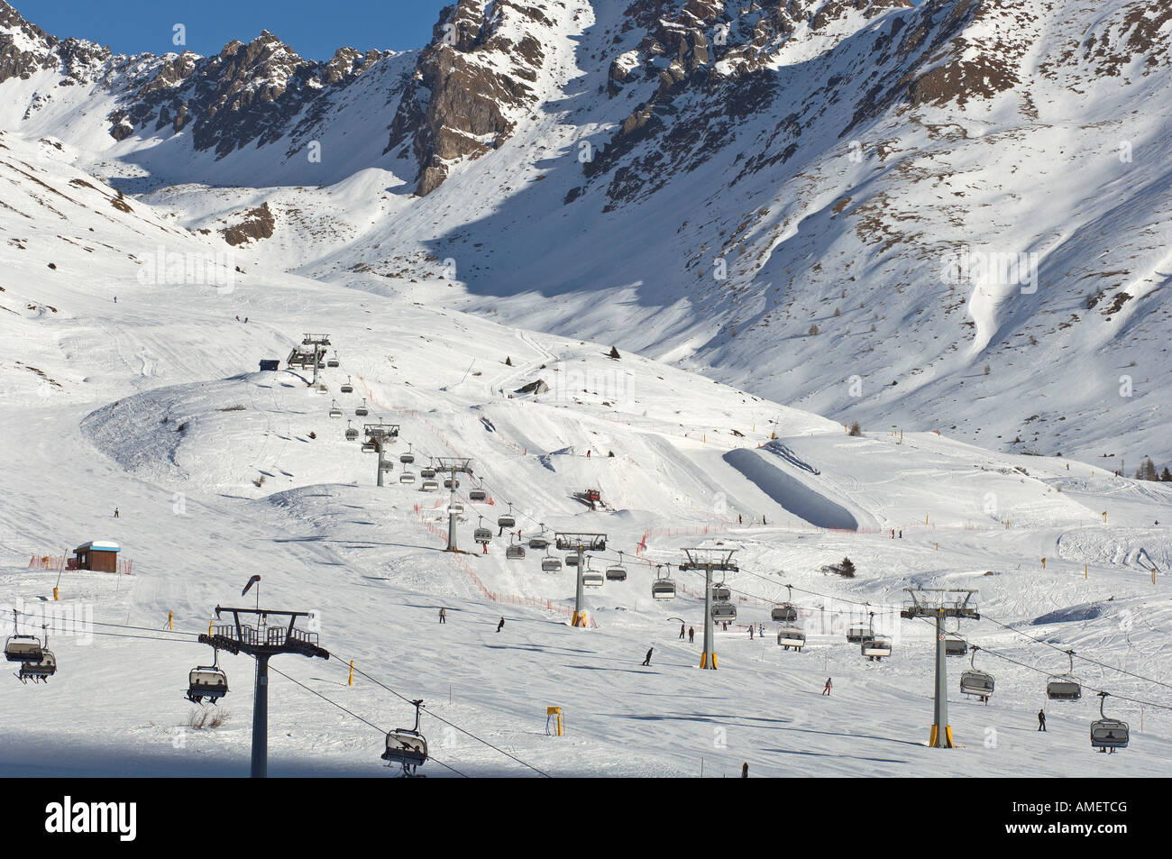 Mountain lifts hi-res stock photography and images - Alamy