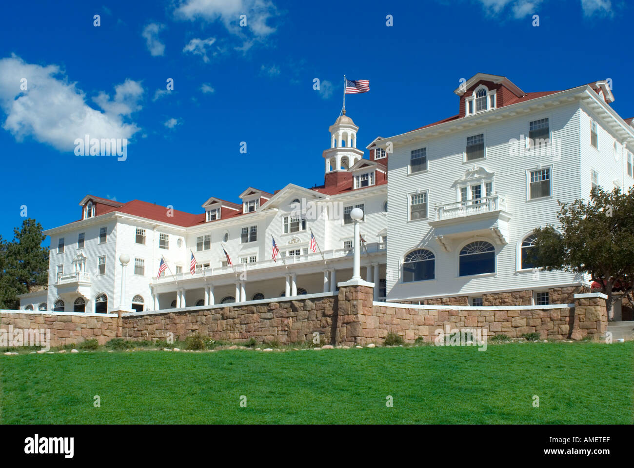 Stanley Hotel in Estes Park Colorado that served as Stephen King s ...