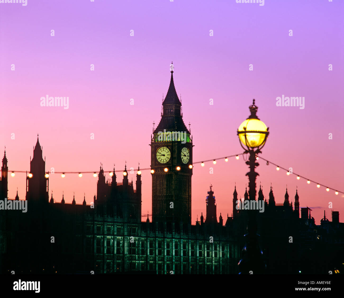 Night silhouette big ben light hi-res stock photography and images - Alamy