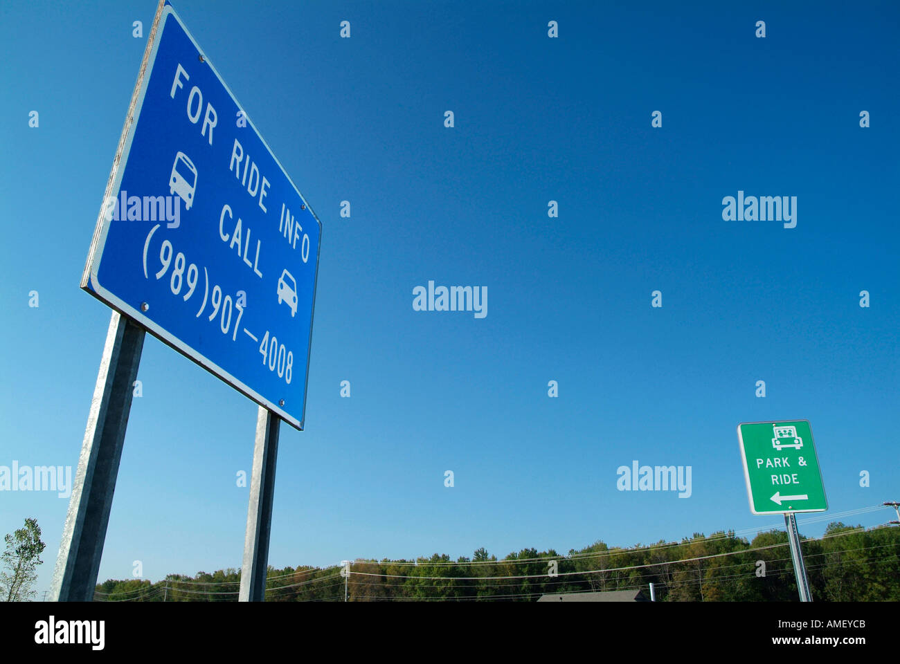 Park and ride sign alerts commuters to public car pools Stock Photo - Alamy