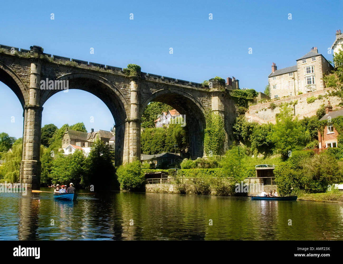 The River Nidd and railway bridge at Knaresborough North Yorkshire ...