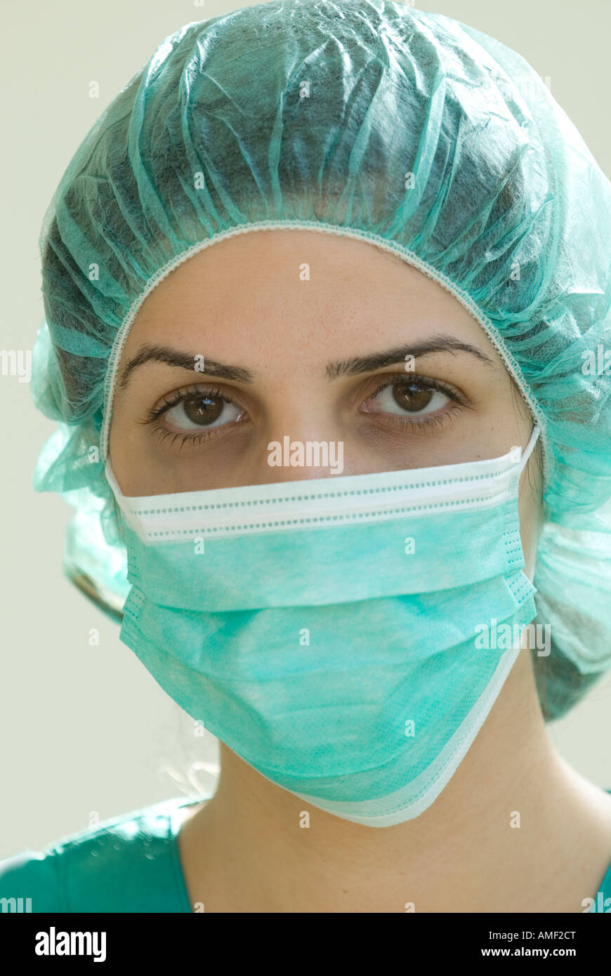 Surgeon woman young portrait mask Cut Out Stock Images & Pictures - Alamy