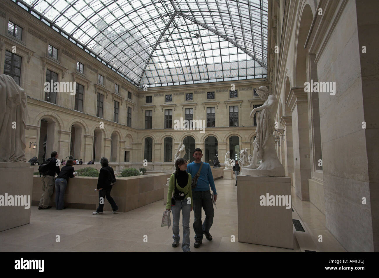 Statue young man paris hi-res stock photography and images - Alamy