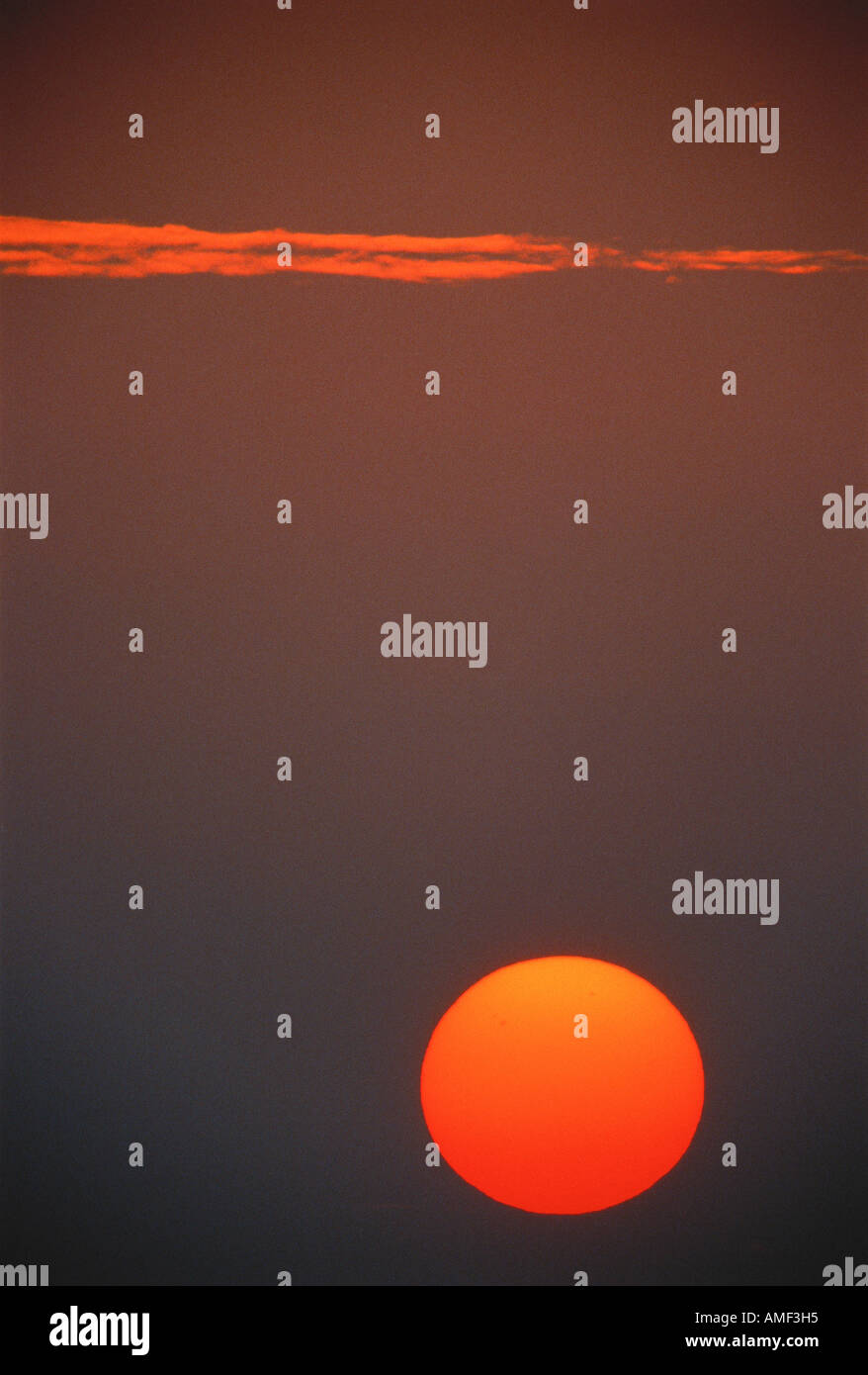 Big sky with setting sun hi-res stock photography and images - Alamy