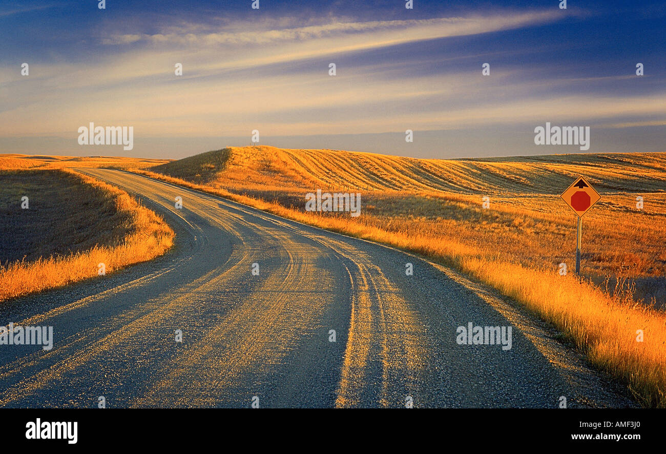 Gravel Road Signage High Resolution Stock Photography and Images - Alamy