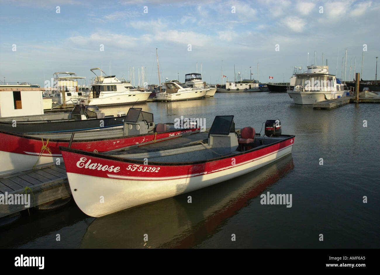 Gimli pier hi-res stock photography and images - Alamy