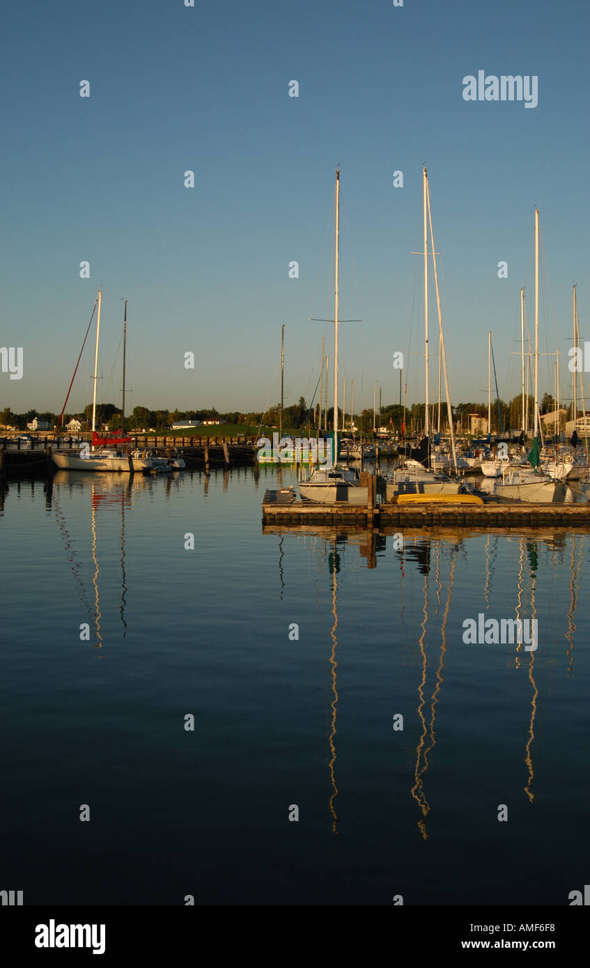Gimli harbour hi-res stock photography and images - Alamy