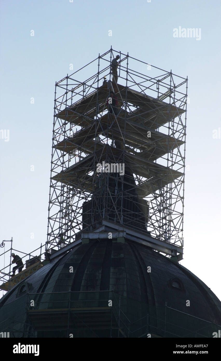 Winnipeg golden boy statue hi-res stock photography and images - Alamy