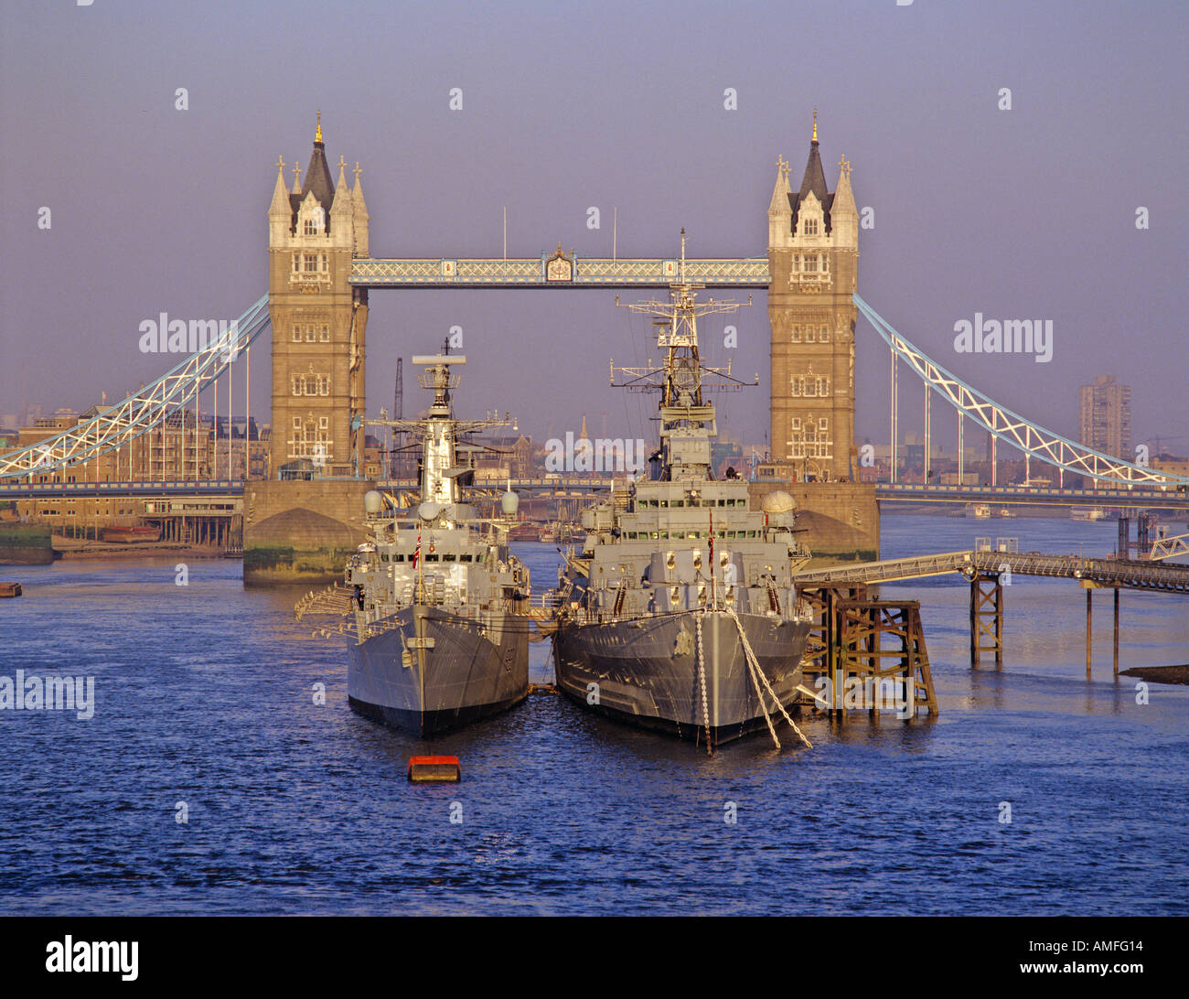 Hms boxer hi-res stock photography and images - Alamy