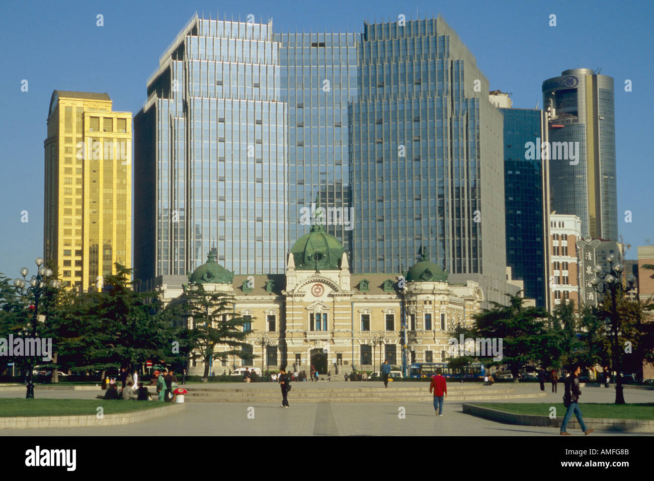 Dalian square china hi-res stock photography and images - Alamy